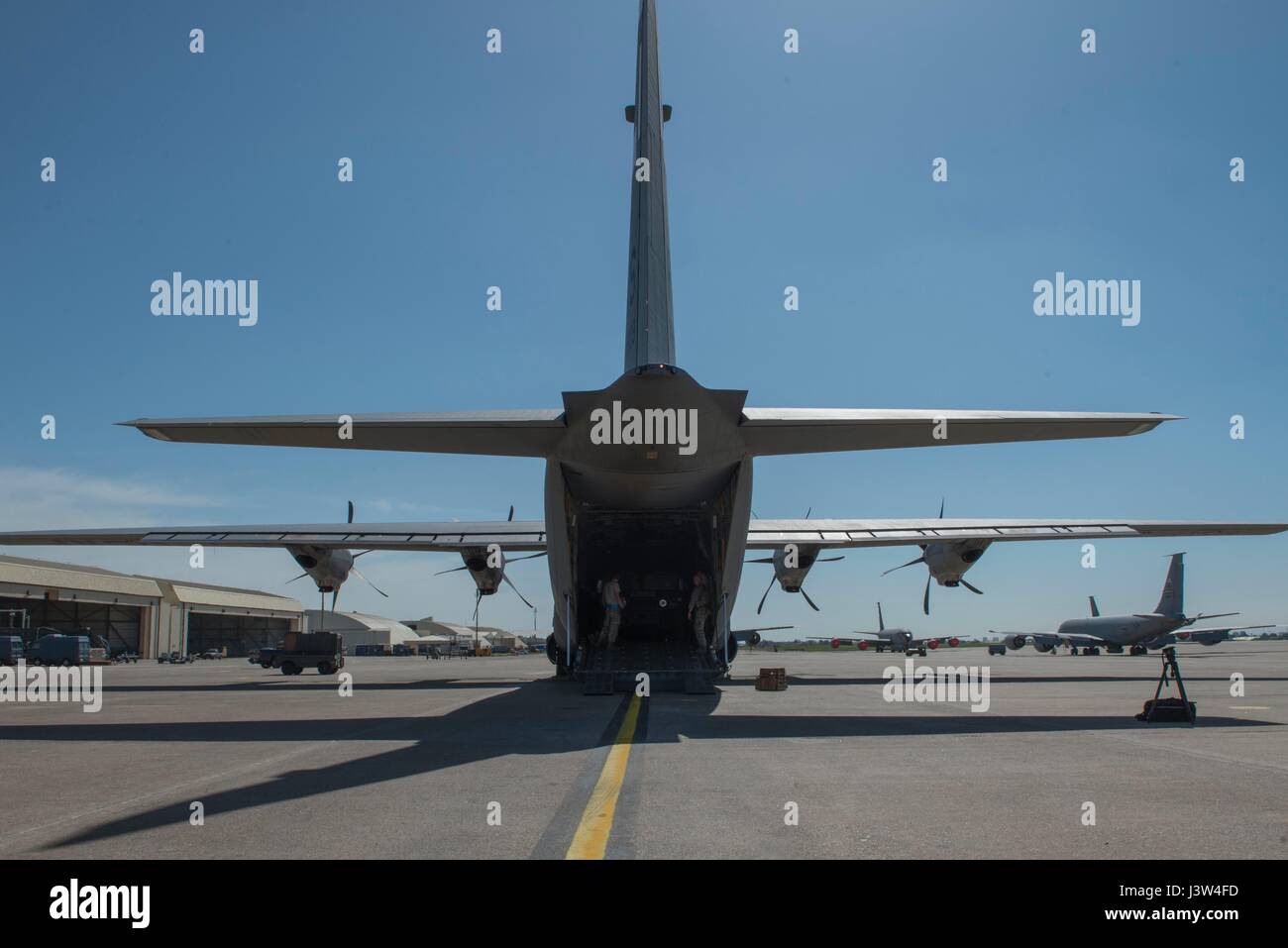 A C-130J Super Hercules offloads Humvees at Incirlik Air Base, Turkey ...