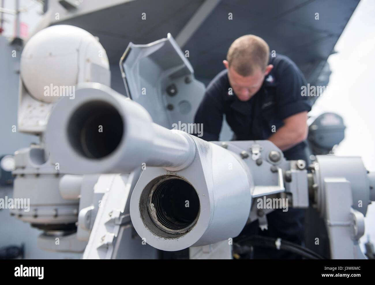 25mm chain gun hi-res stock photography and images - Alamy