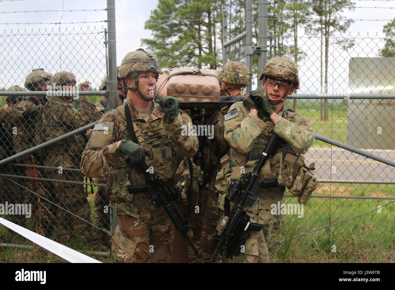 Paratroopers with Charlie Company, 2nd Battalion, 501st Parachute ...