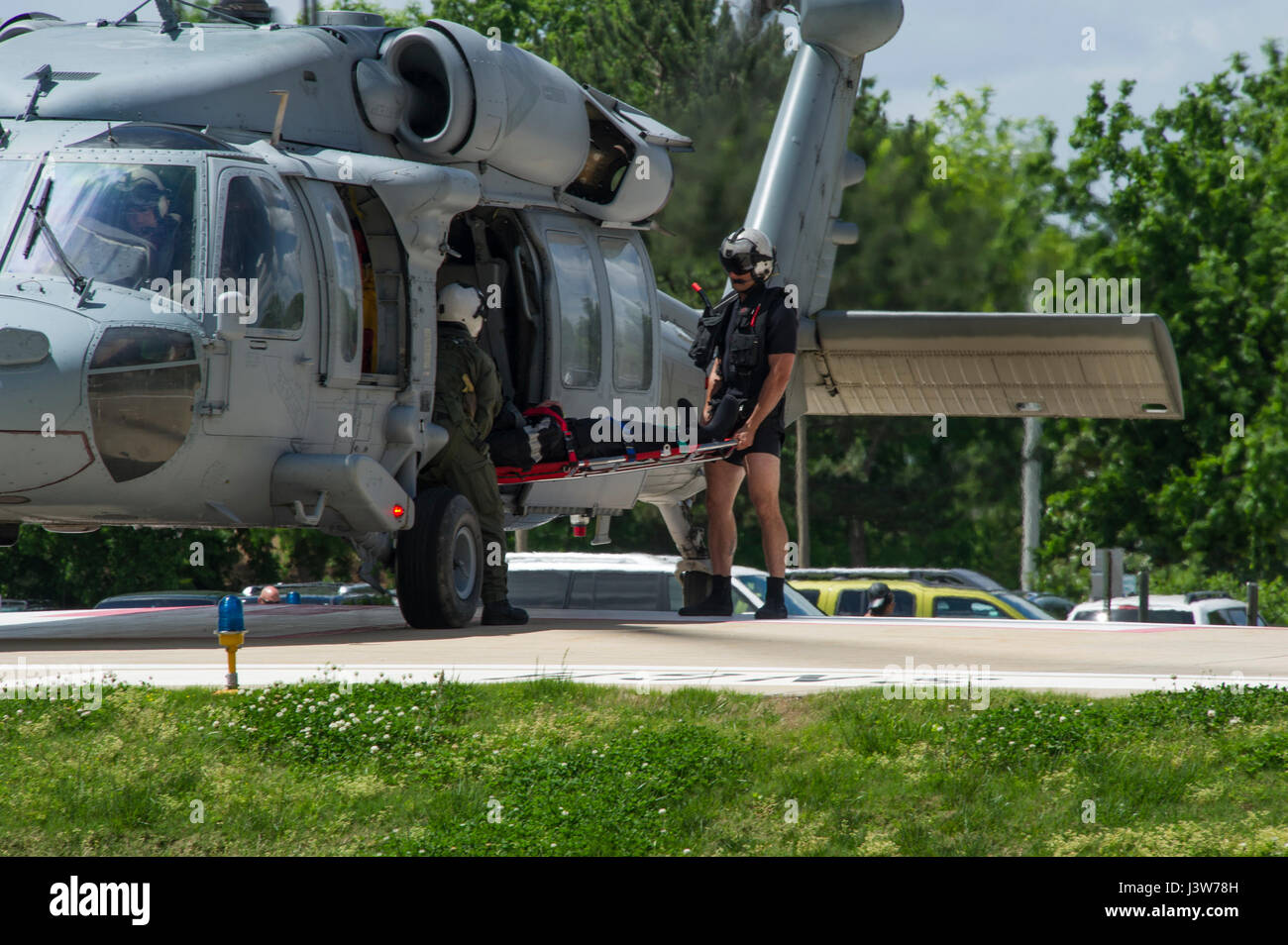 170501-N-YR571-1022 NORFOLK (May 1, 2017) Sailors assigned to ...