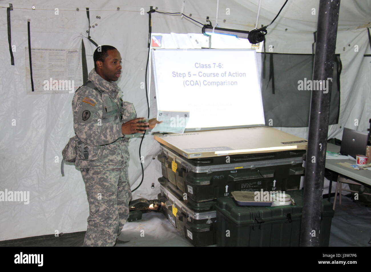 Sgt. 1st Class Daniel Byrd, of Waukegan, Illinois, teaches a class on ...