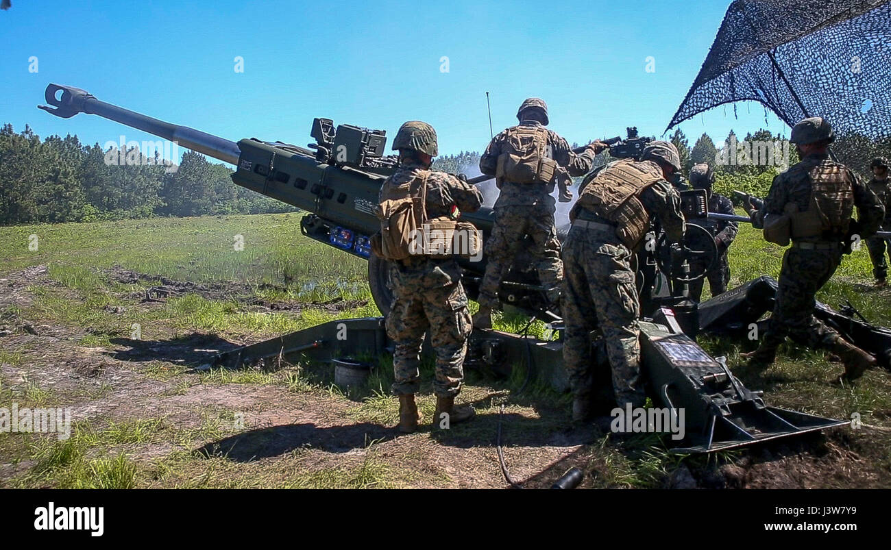 Precision artillery hi-res stock photography and images - Alamy