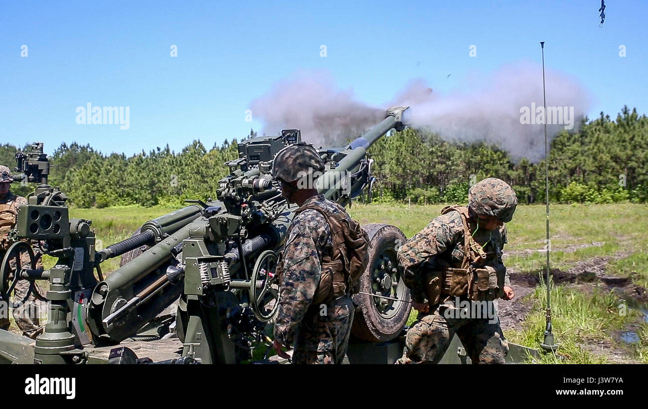 Precision artillery hi-res stock photography and images - Alamy