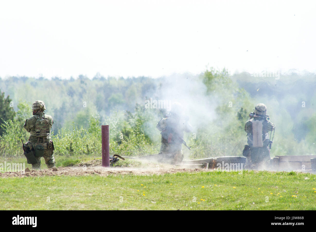 Two Ukrainian soldiers with the 1st Airmobile Battalion, 79th Air ...