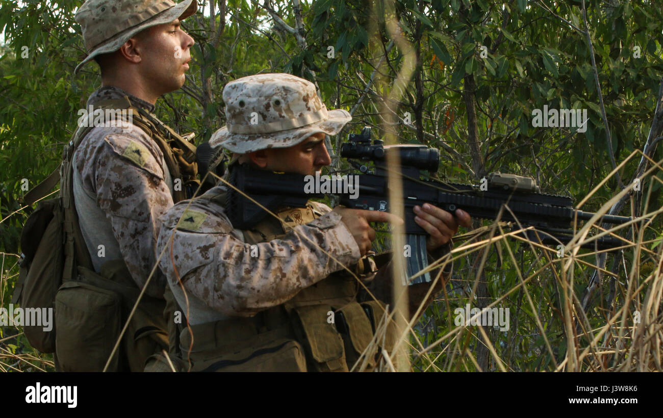 AUSTRALIAN ARMY BASE ROBERTSON BARRACKS, Darwin – U.S. Marines with 3rd ...