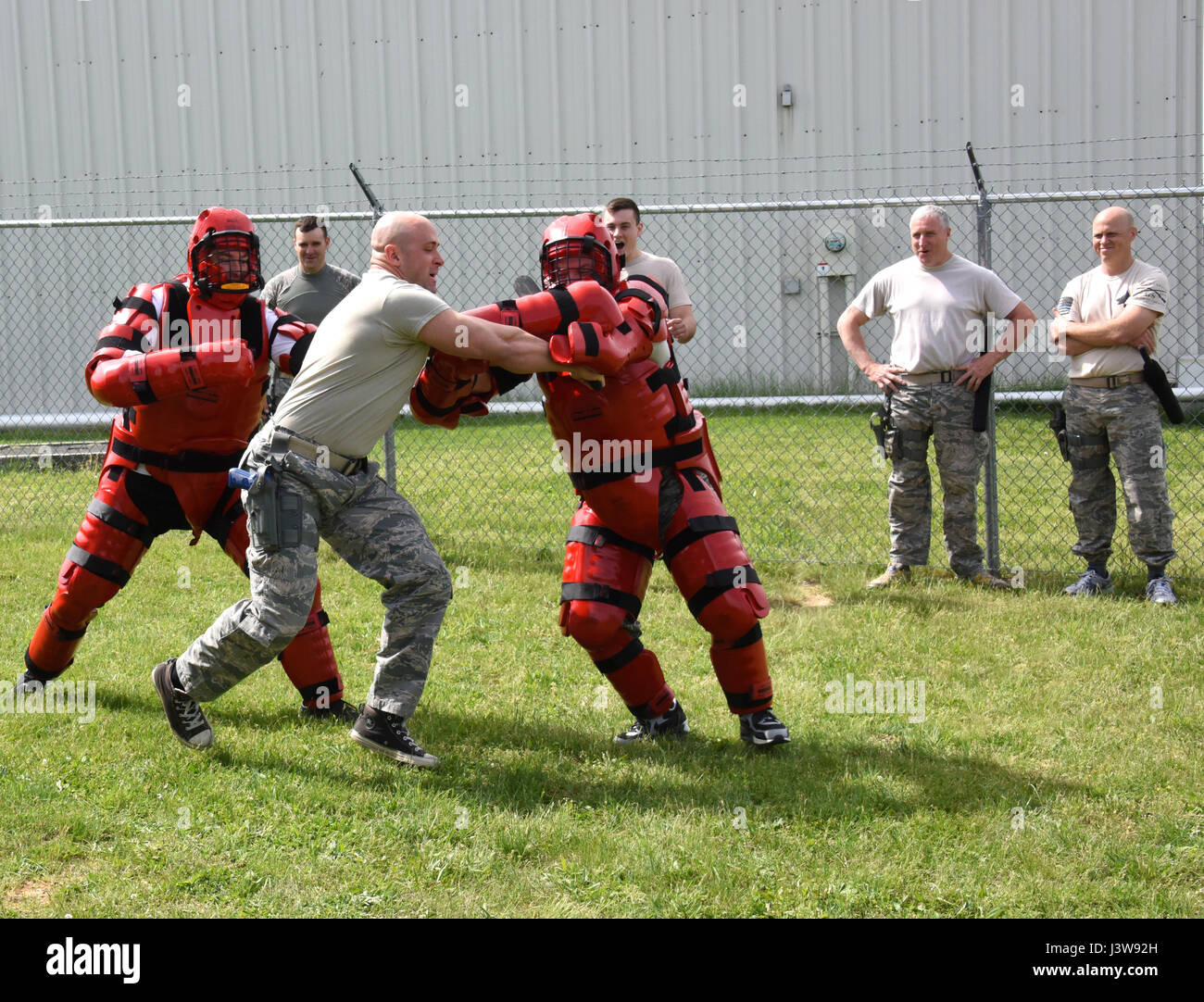 NEW CASTLE AIR NATIONAL GUARD BASE, Del. - Staff Sgt. Sean Shields ...