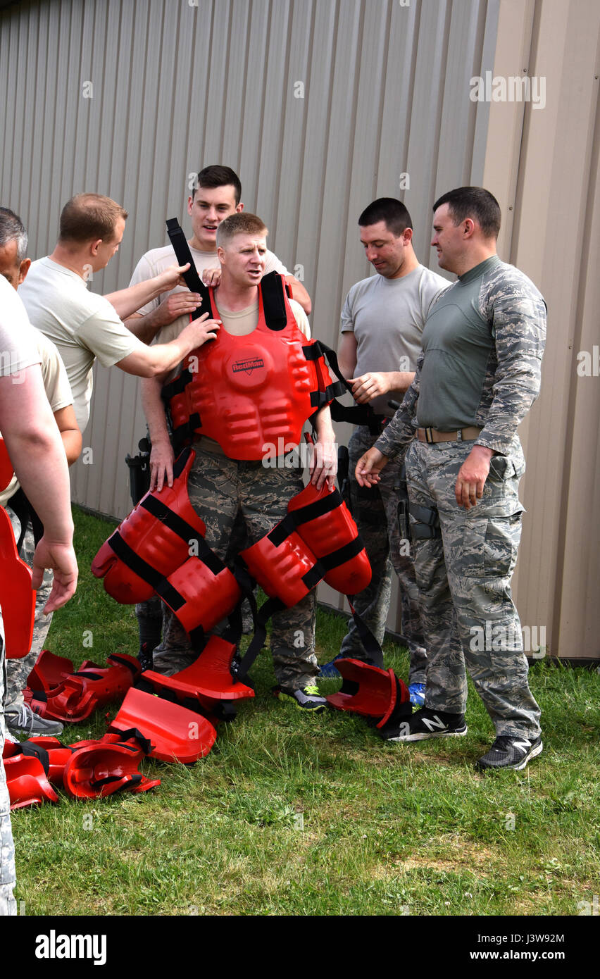 NEW CASTLE AIR NATIONAL GUARD BASE, Del. - Members of the 166th ...