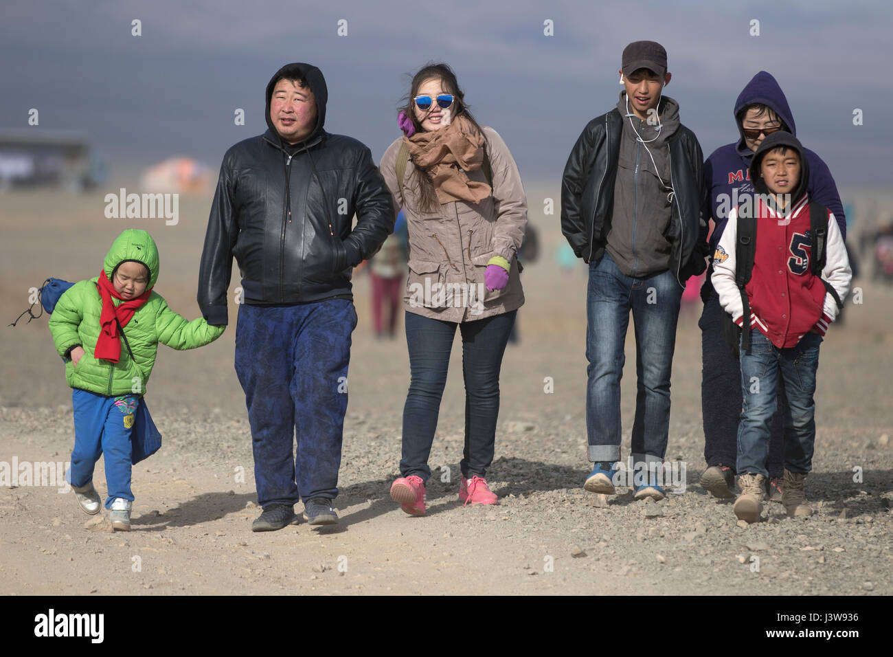 Residents of Dalanzadgad, Mongolia, evacuate to collection centers May ...