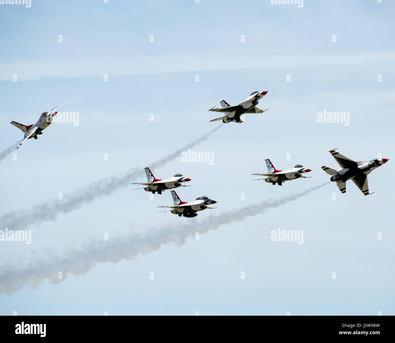 The USAF Thunderbirds conduct aerial demonstration practice at Travis ...