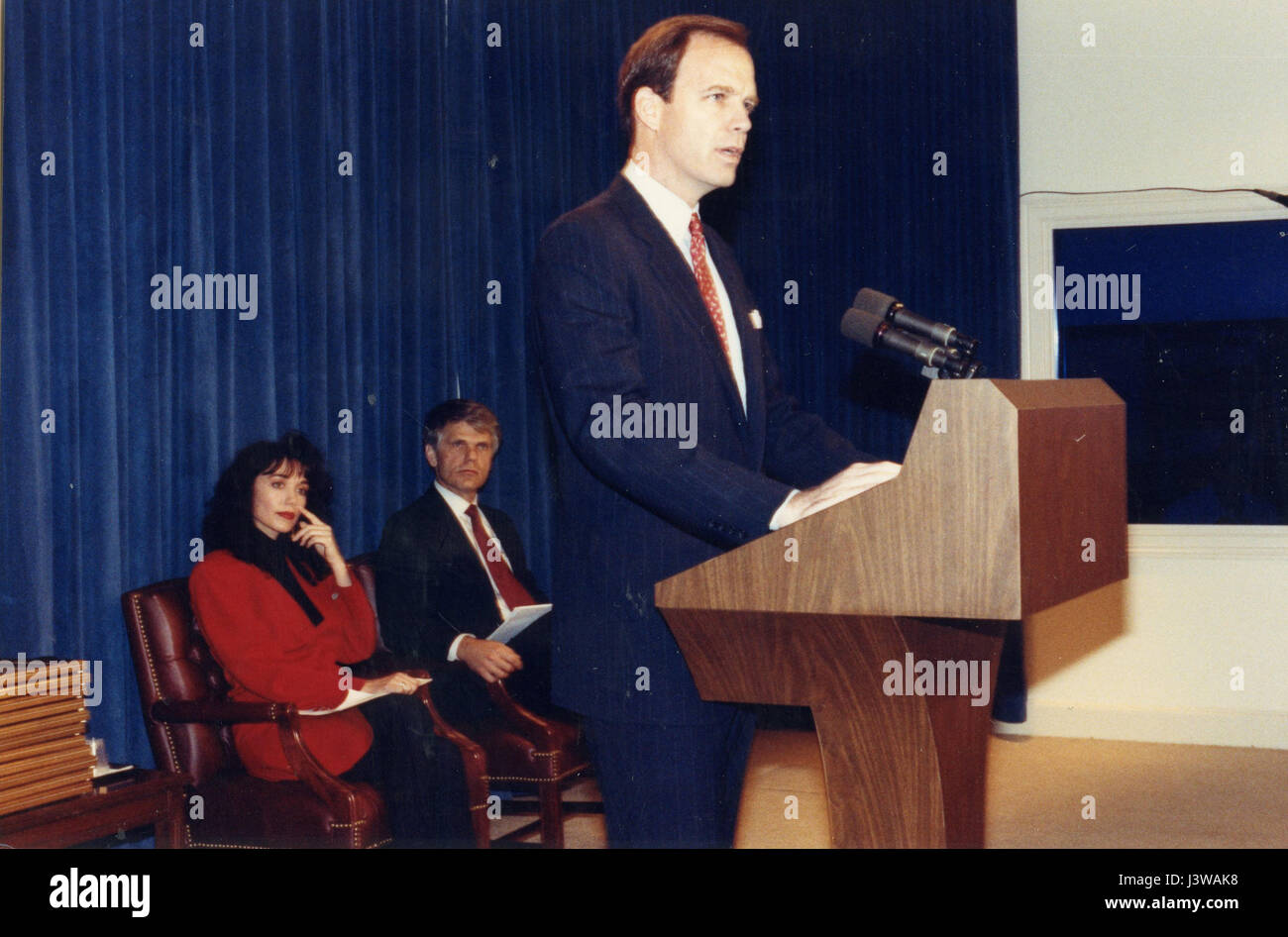 ROSKENS- END HUNGER AWARDS 1990 - Man speaking at the podium Stock ...