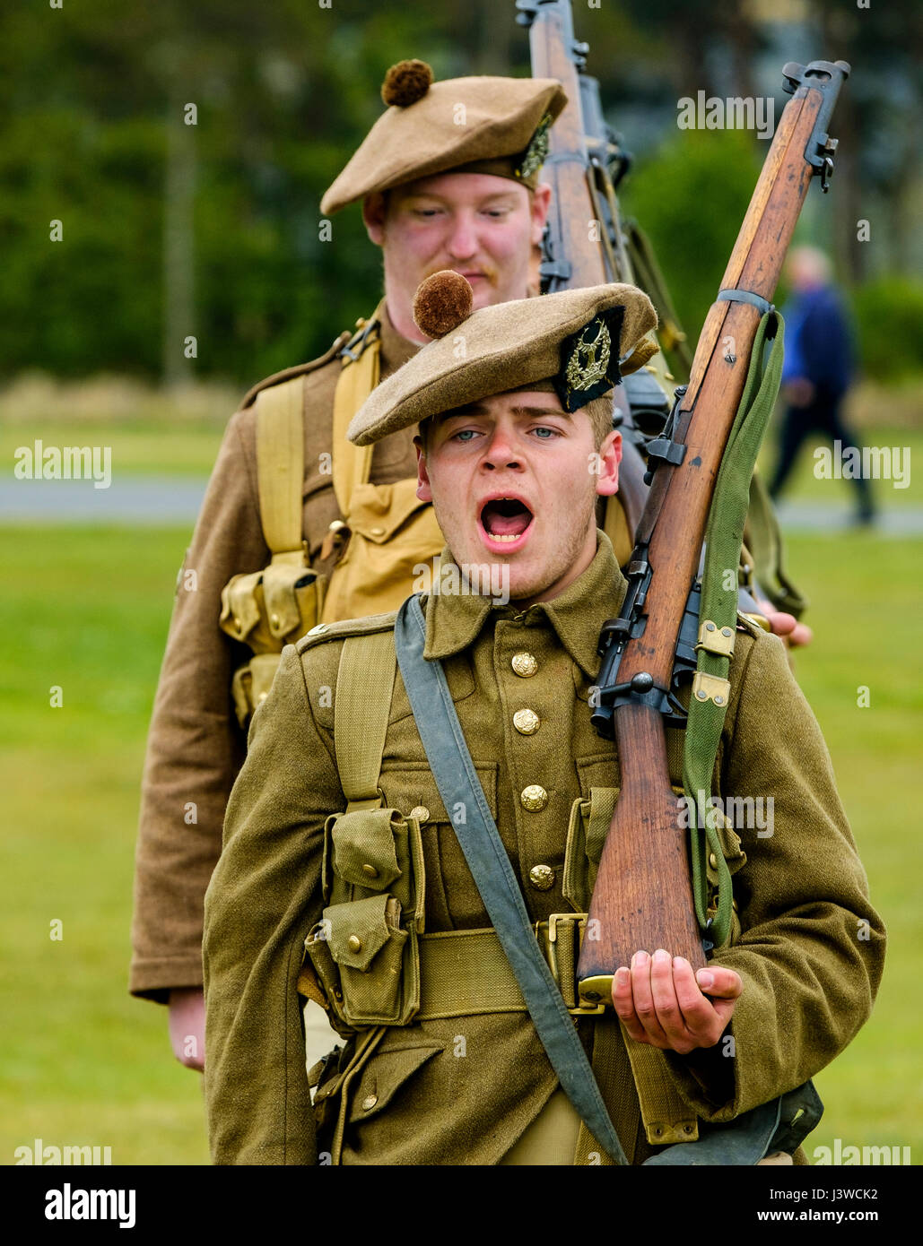 Kilt uniform dress soldier hi-res stock photography and images - Alamy