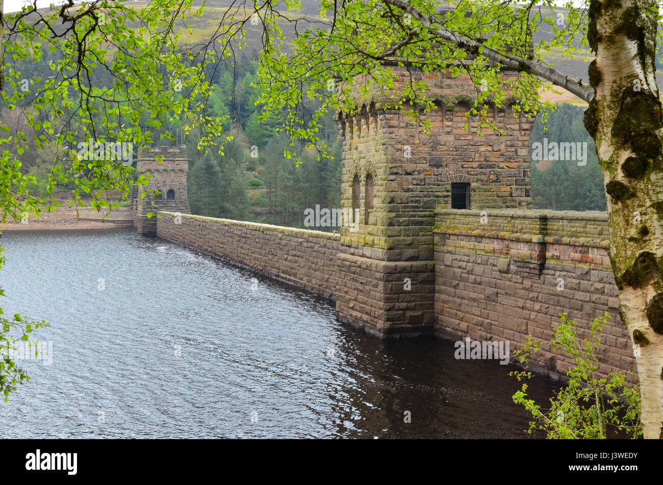 Derwent reservoir Derbyshire Peak district national park Derbyshire ...