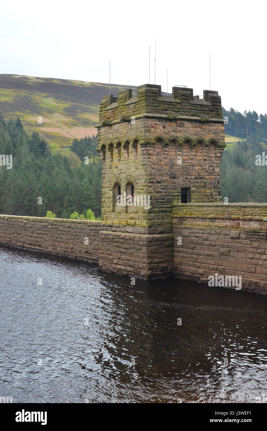 Derwent reservoir Derbyshire Peak district national park Derbyshire ...