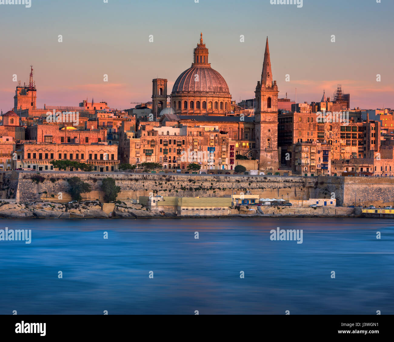 Valletta skyline hi-res stock photography and images - Alamy