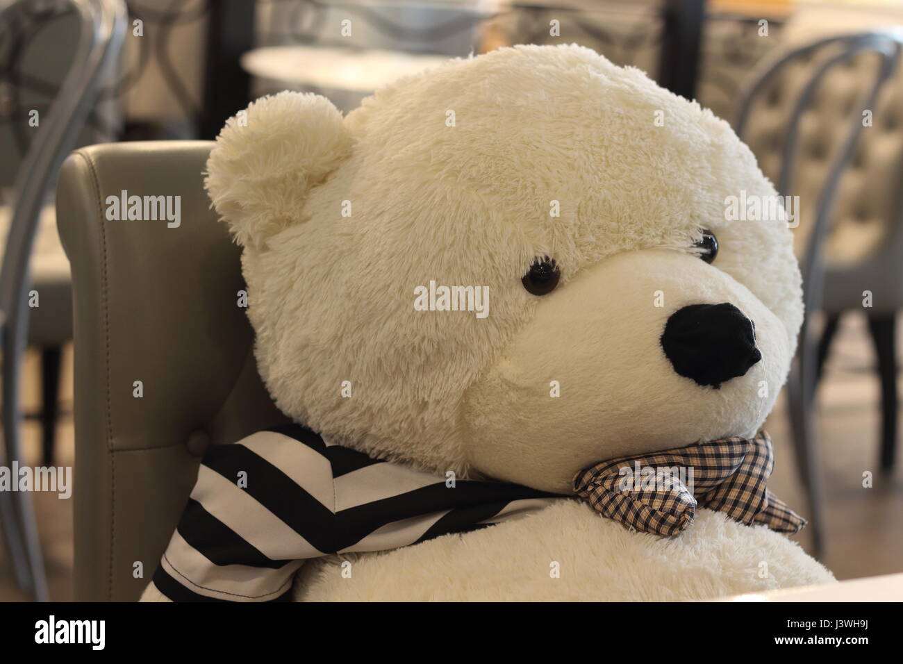 Feeling alone hi-res stock photography and images - Alamy