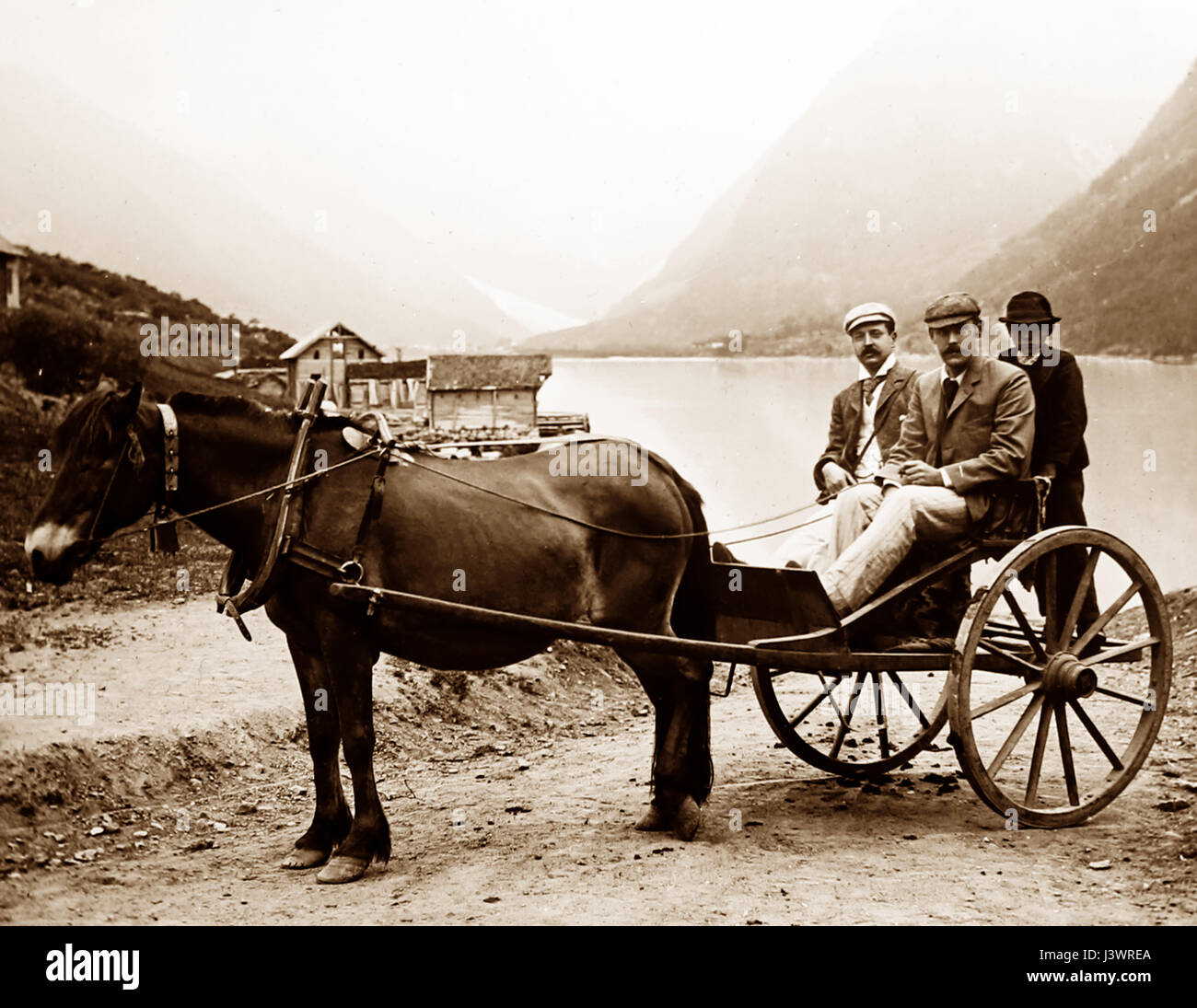 Victorian horse and cart hi-res stock photography and images - Alamy