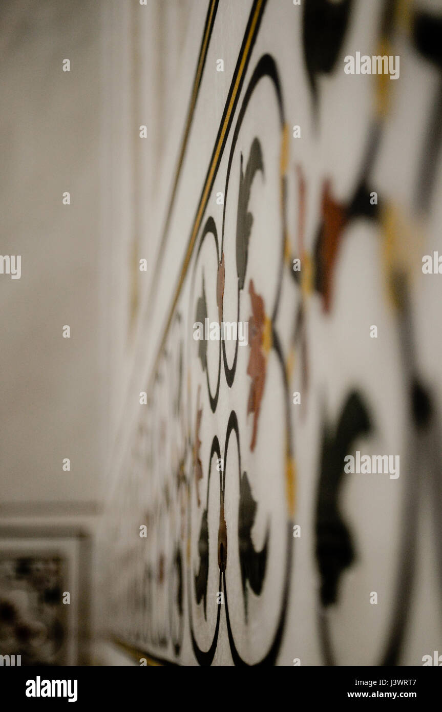 Taj mahal calligraphy hi-res stock photography and images - Alamy