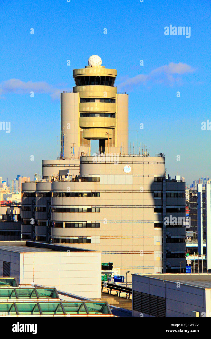 Air traffic control tower aeroplane hi-res stock photography and images ...