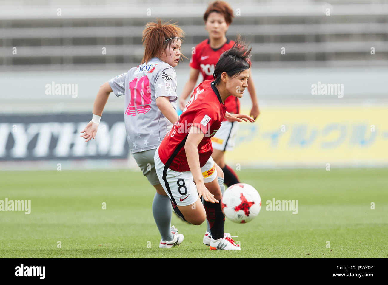 Saitama, Japan. 7th May, 2017. (L to R) Saki Takano (Elfen), Hikaru ...