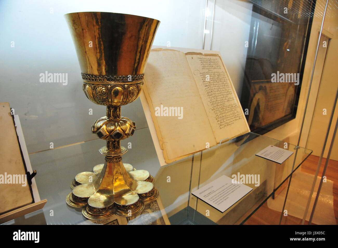 Donated artifacts in museum hi-res stock photography and images - Alamy