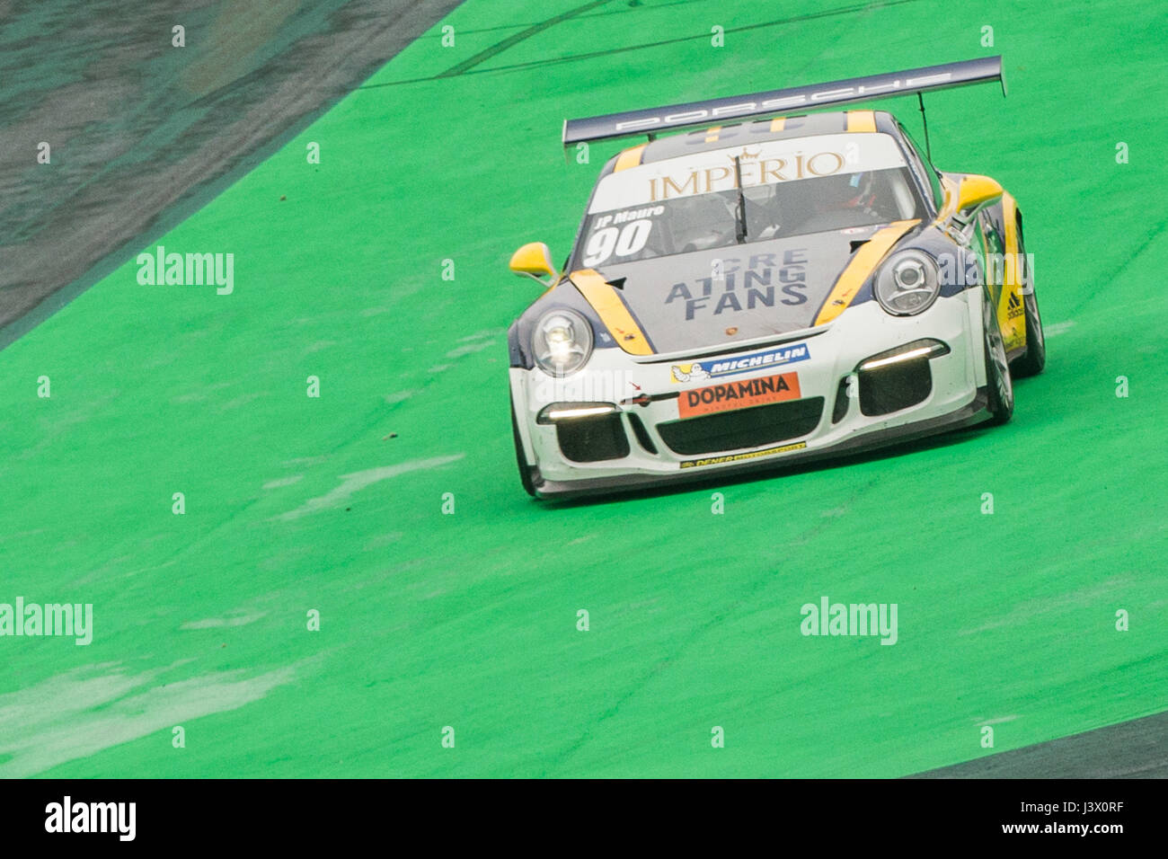 SÃO PAULO, SP - 06.05.2017: PORSCHE GT 3 CUP CHALLENGE E F 3 BRASIL ...