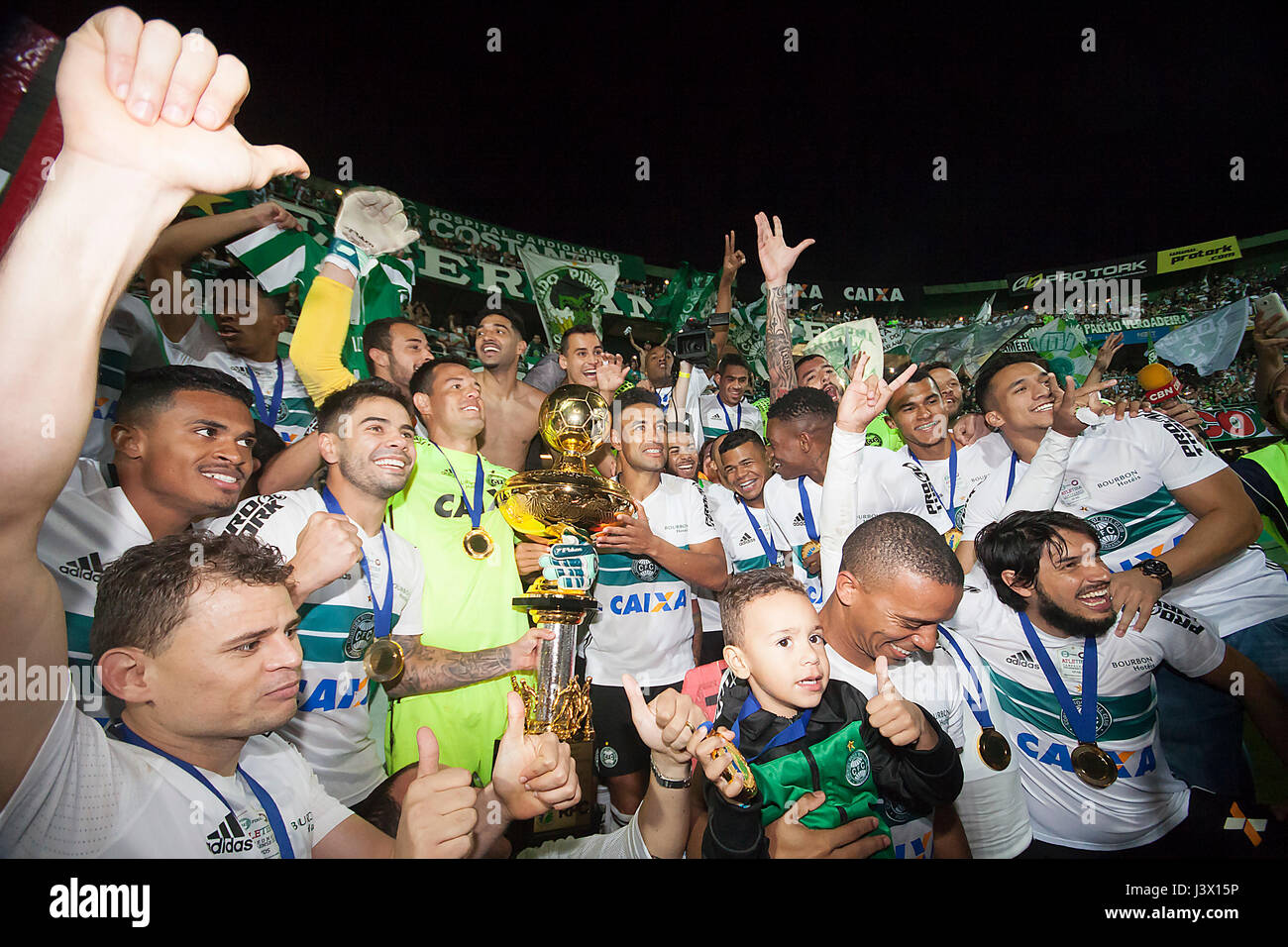 Curitiba, Brazil. 07th May, 2017. Coritiba team celebrates Paraná title ...