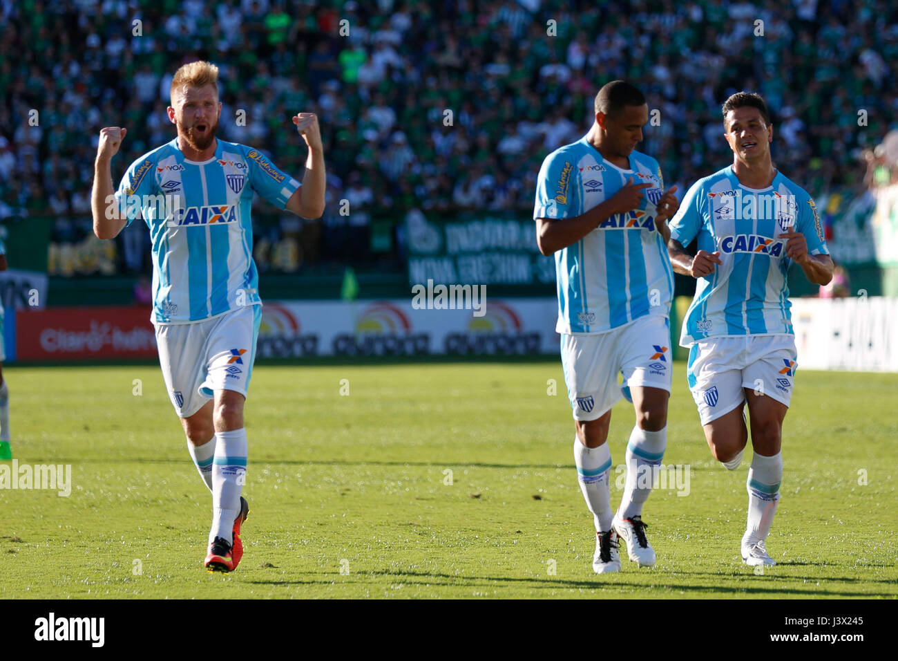 CHAPEC', SC - 07.05.2017: CHAPECOENSE X AVAÍ - Avai team players celebrate the goal scored by ...