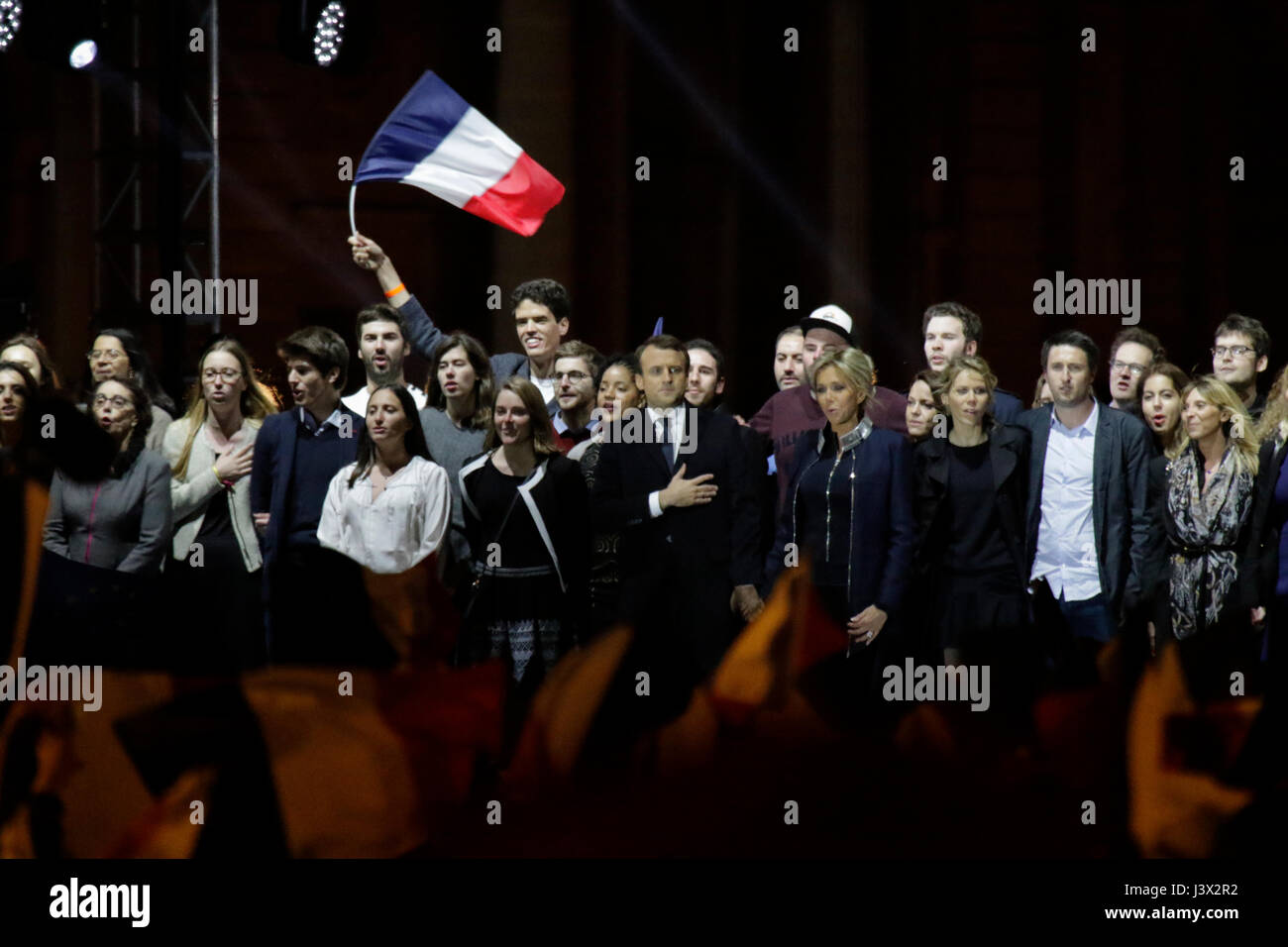 Paris, France. 7th May, 2017. Emmanuel Macron is on the stage together ...