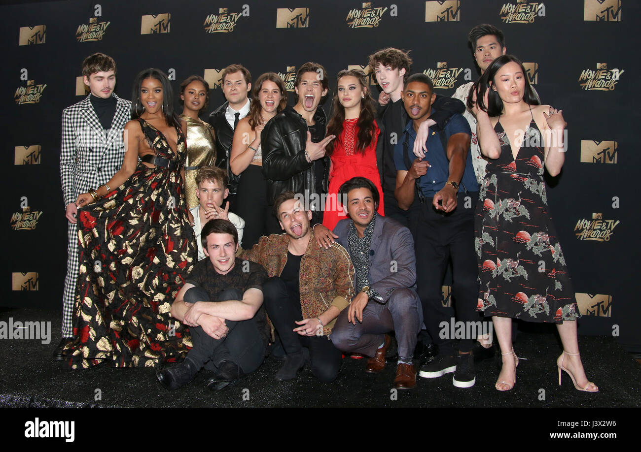 Los Angeles, Ca, USA. 7th May, 2017. Miles Heizer, Alisha Boe, Justin ... Los Angeles, Ca, USA. 7th May, 2017. Miles Heizer, Alisha Boe, Justin ...