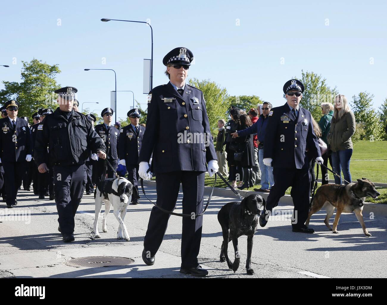 Chicago, USA. 7th May, 2017. Chicago police officers participate in a ...