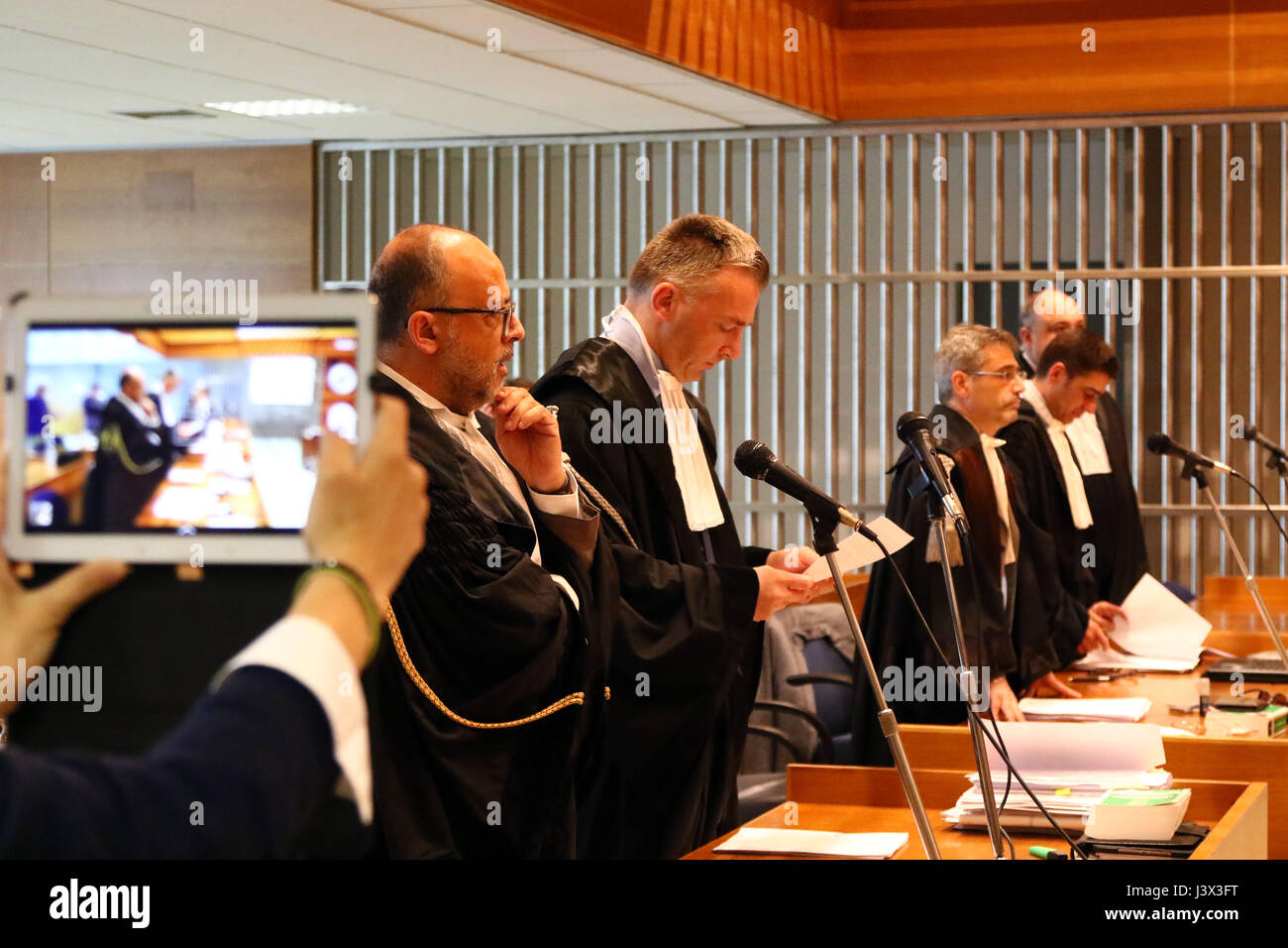 Stern teresa hi-res stock photography and images - Alamy