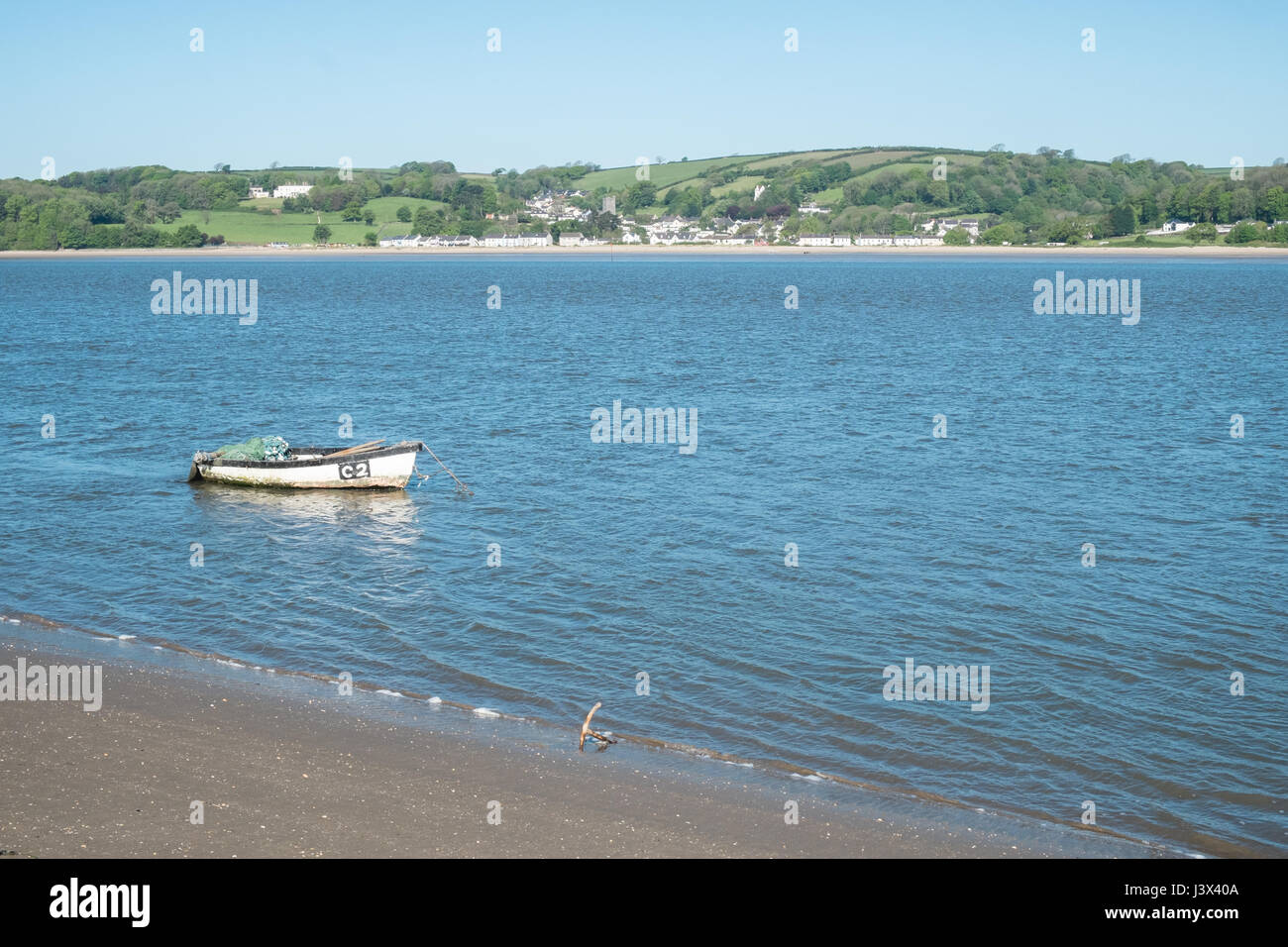 Ferryside Beach, West Wales, UK. 8th May, 2017. Another dry blue sky ...