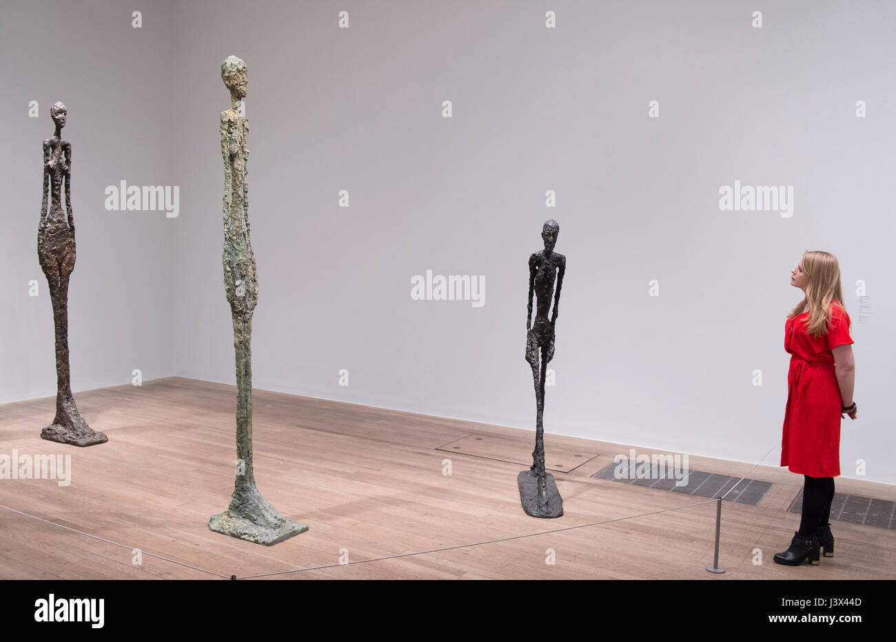 Alberto giacometti walking man hi-res stock photography and images - Alamy