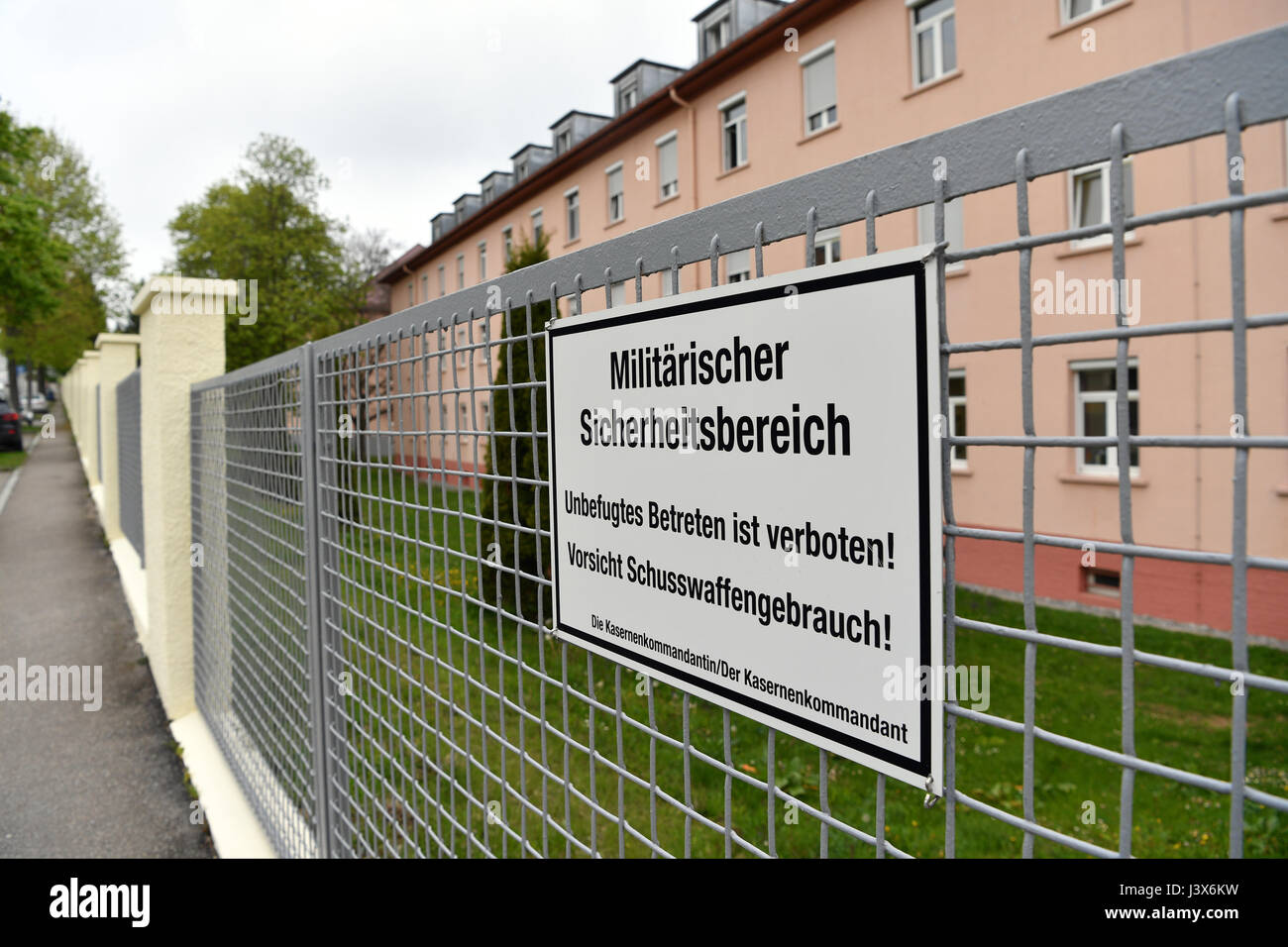 Unpermitted hi-res stock photography and images - Alamy