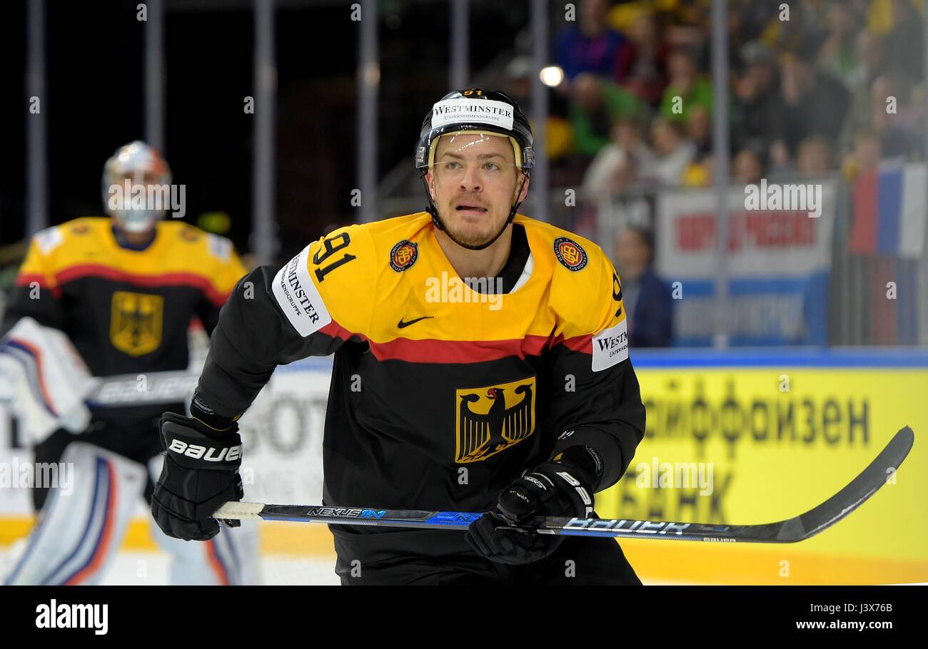 Cologne, Germany. 8th May, 2017. Germany's Moritz Mueller during the ...