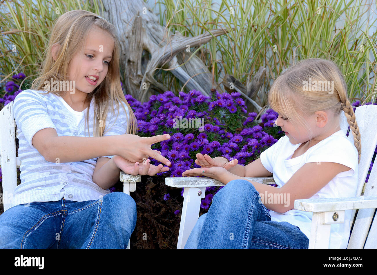 Rock paper sister High Resolution Stock Photography and Images - Alamy