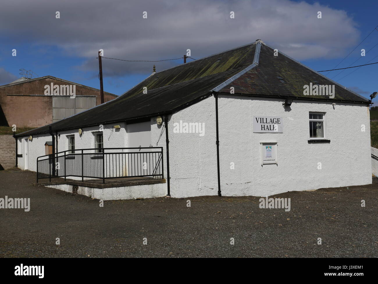 Exterior bridge cally village hall hi-res stock photography and images ...