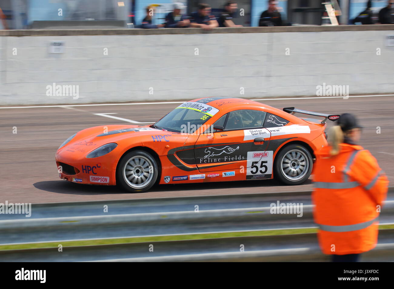 Ruben del Sarte in the Ginetta Junior Cup at Thruxton race course ...