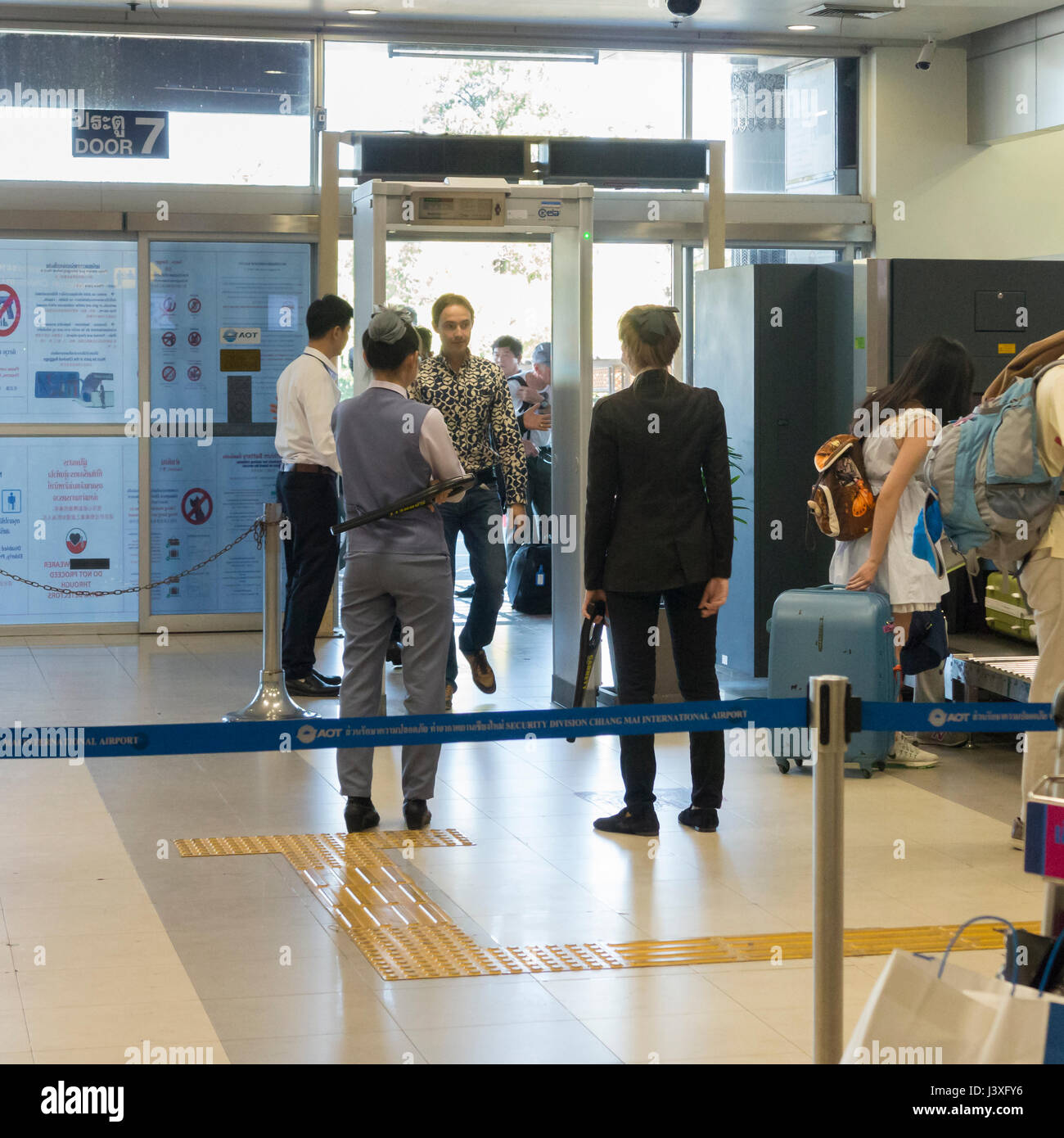 Airport security checkpoint hi-res stock photography and images - Alamy