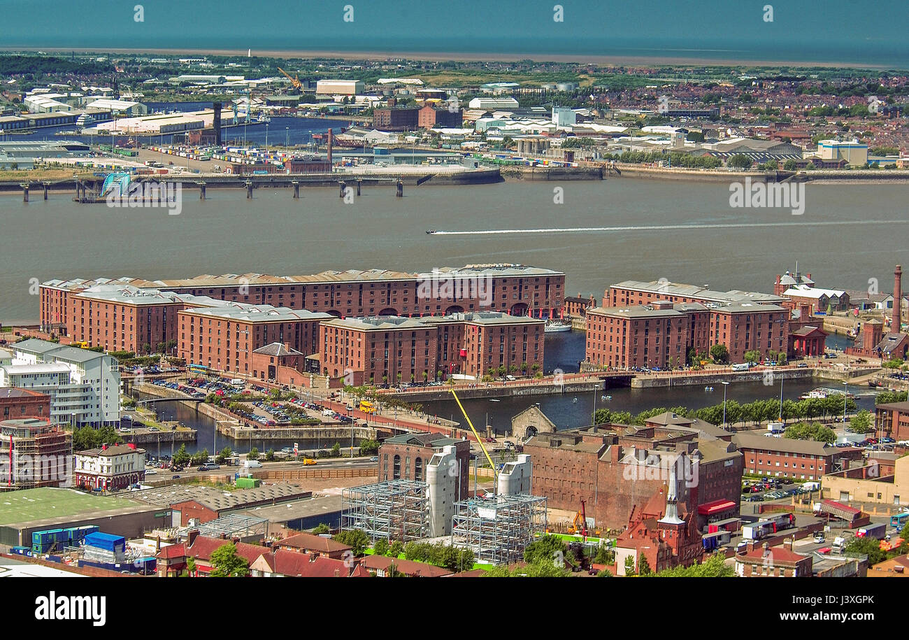 Liverpool's Albert Dock complex Stock Photo - Alamy