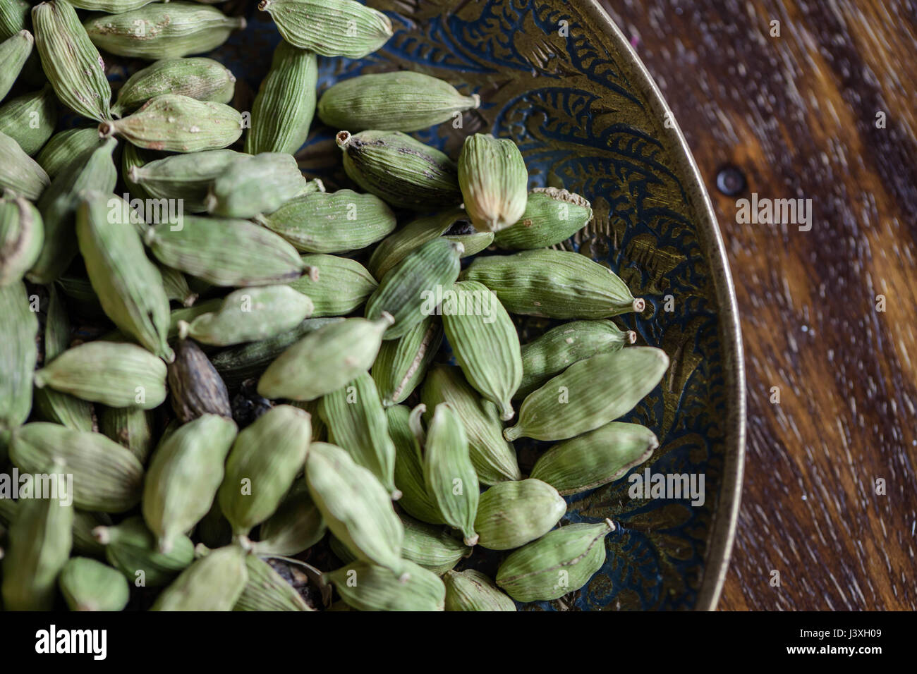 Cardomom pods hi-res stock photography and images - Alamy