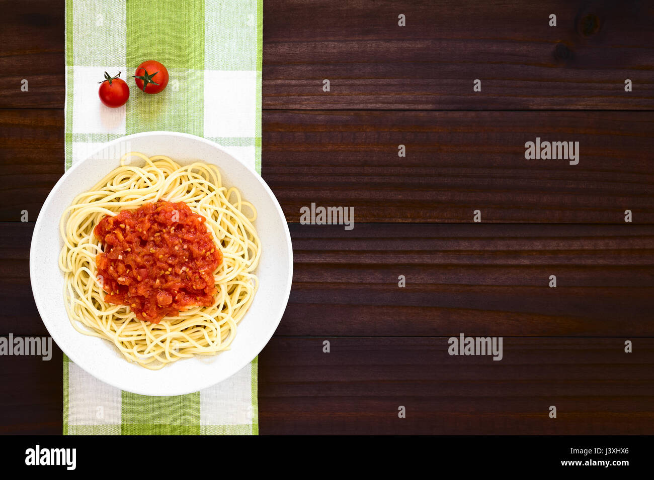 Traditional Italian Spaghetti alla Marinara (spaghetti with tomato ...