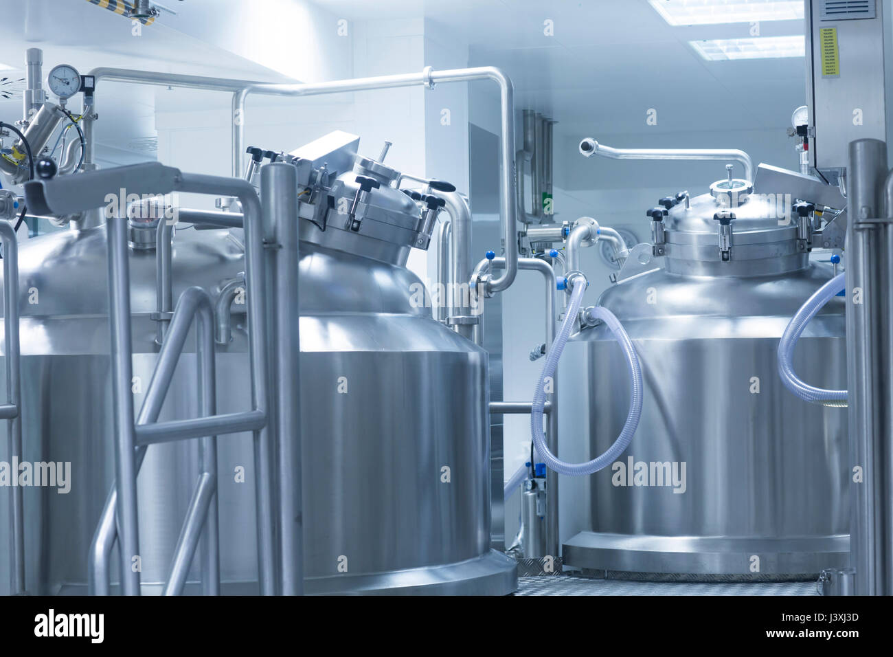 Pharmaceutical production equipment in pharmaceutical plant Stock Photo ...