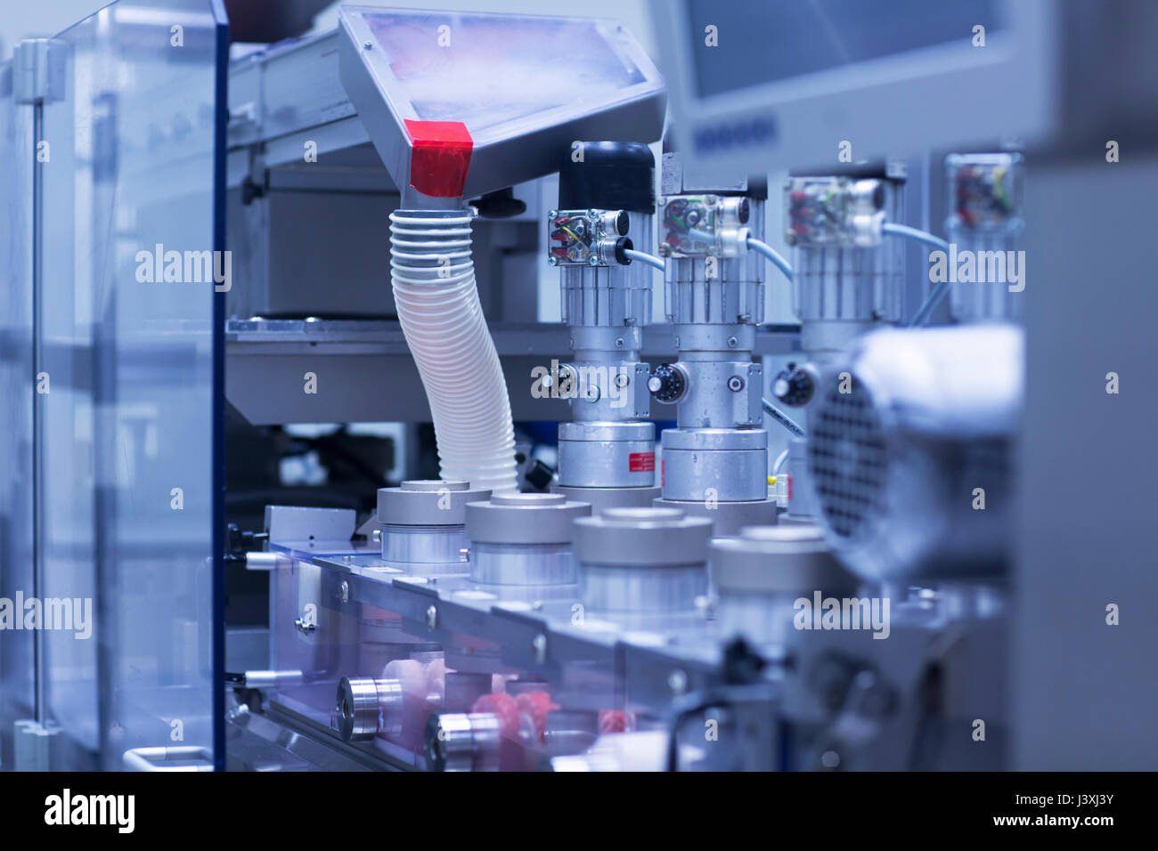 Machinery in pharmaceutical plant Stock Photo - Alamy