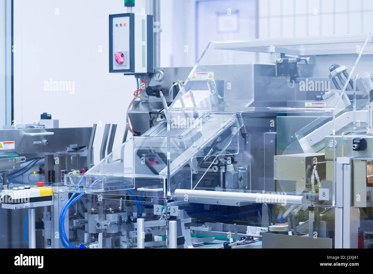 Machinery in pharmaceutical plant Stock Photo - Alamy