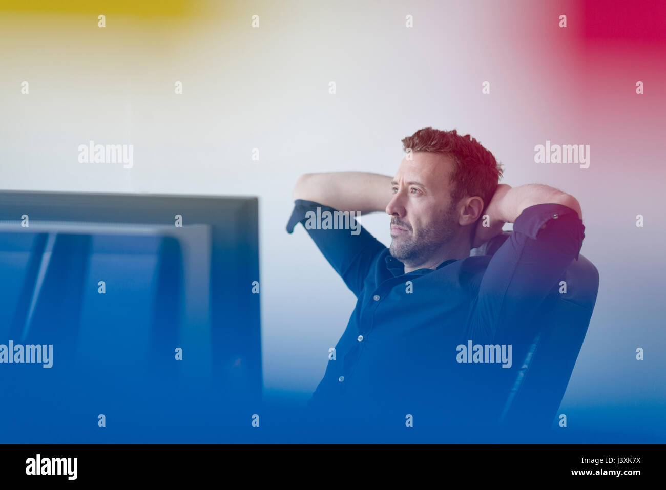 Man behind computer hi-res stock photography and images - Alamy