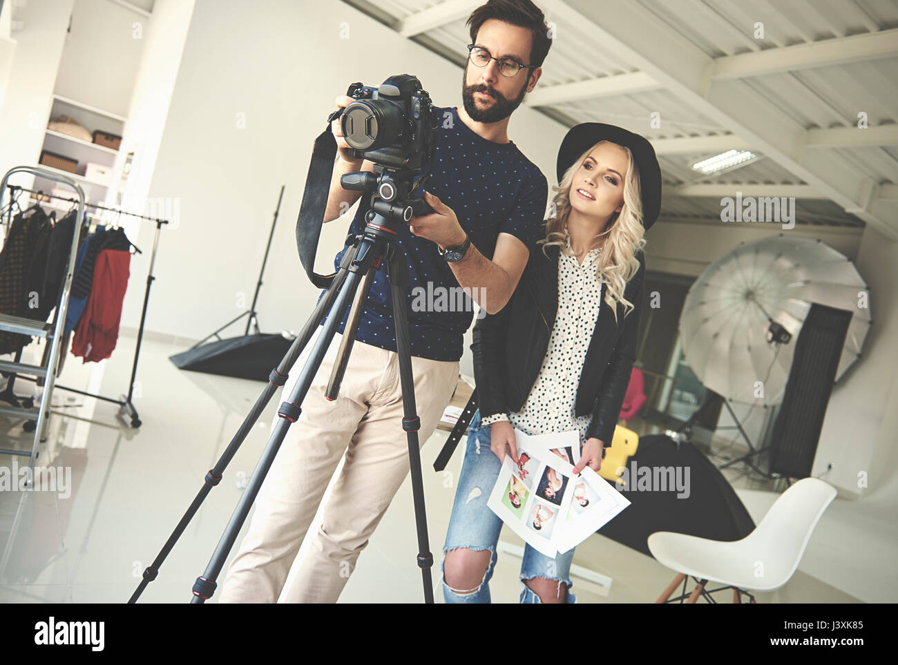 Male mounting female hi-res stock photography and images - Alamy