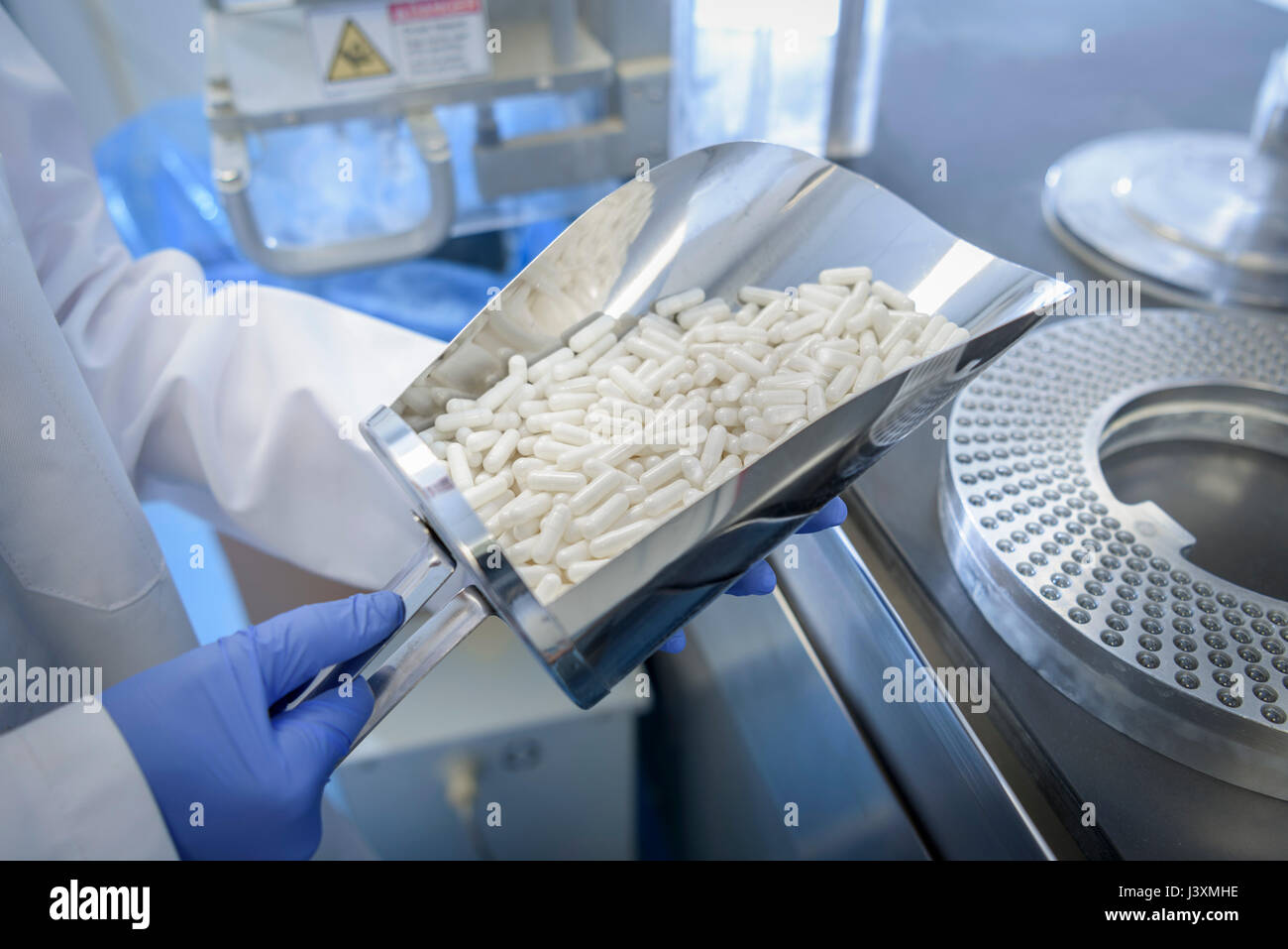 Operator machine hi-res stock photography and images - Alamy