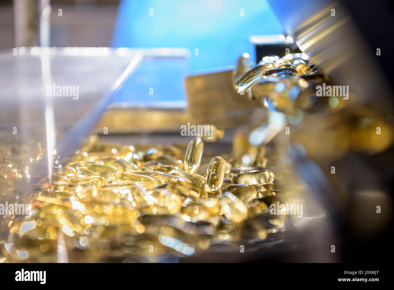 Capsule production hi-res stock photography and images - Alamy