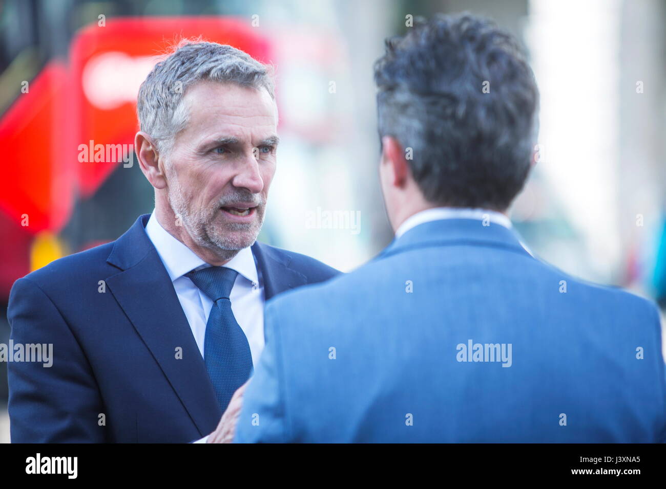 London city businessmen people hi-res stock photography and images - Alamy